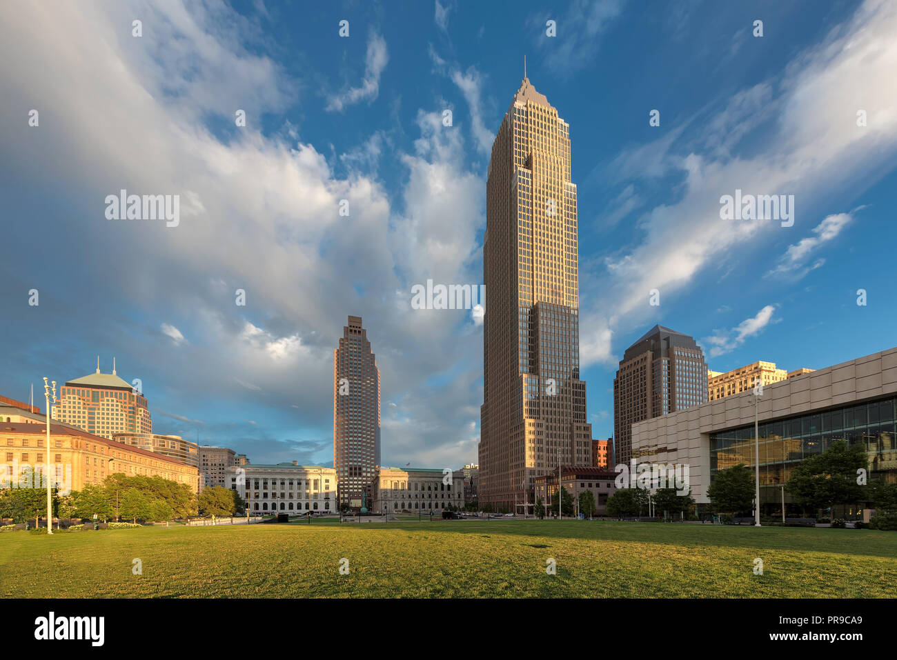Downtown cleveland architecture hi-res stock photography and images - Alamy