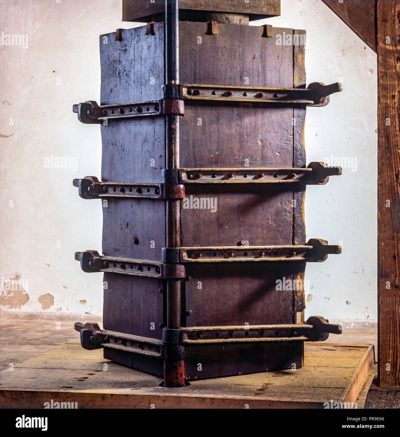 Vintage Hop Press High Resolution Stock Photography and Images - Alamy