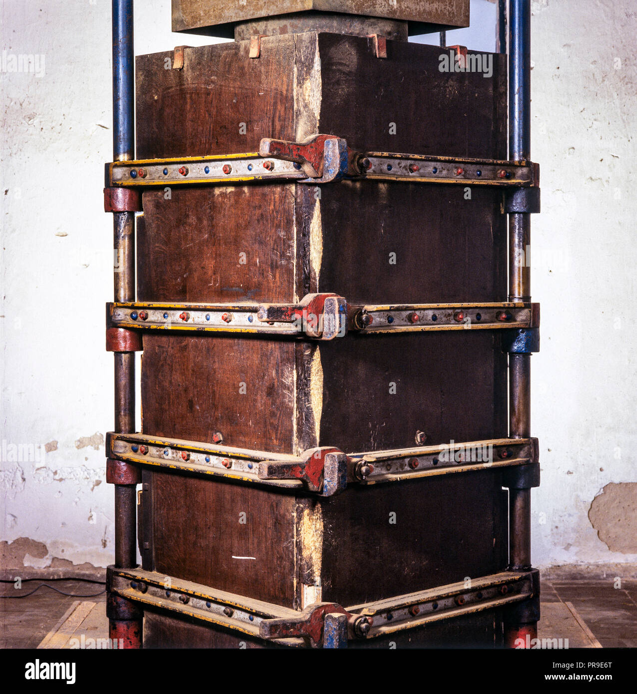 Hop press hi-res stock photography and images - Alamy