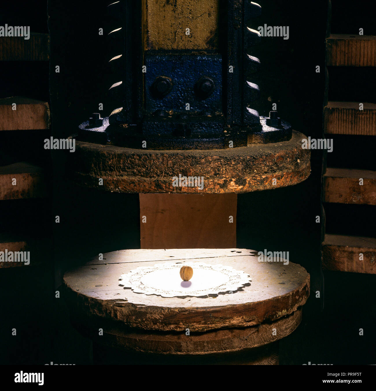 Vintage Hop Press High Resolution Stock Photography and Images - Alamy