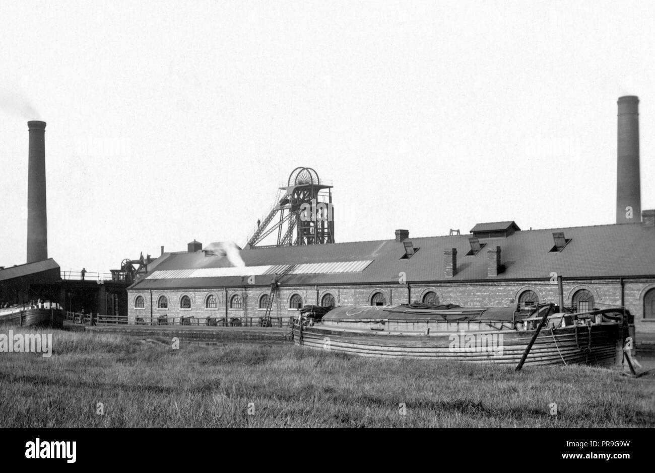 Wath main colliery Black and White Stock Photos & Images - Alamy