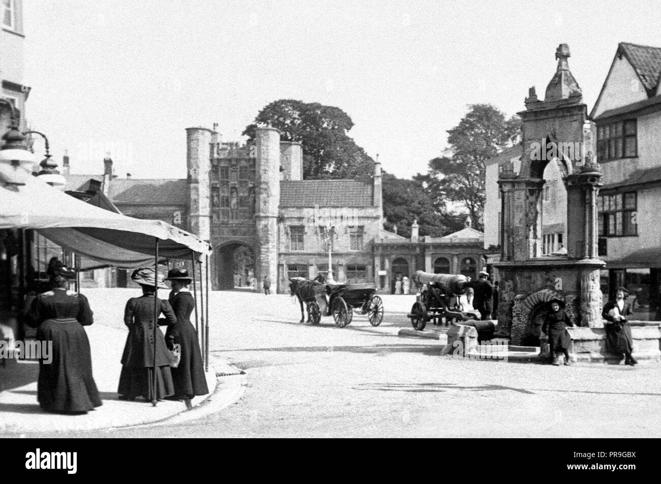 Market wells Black and White Stock Photos & Images - Alamy