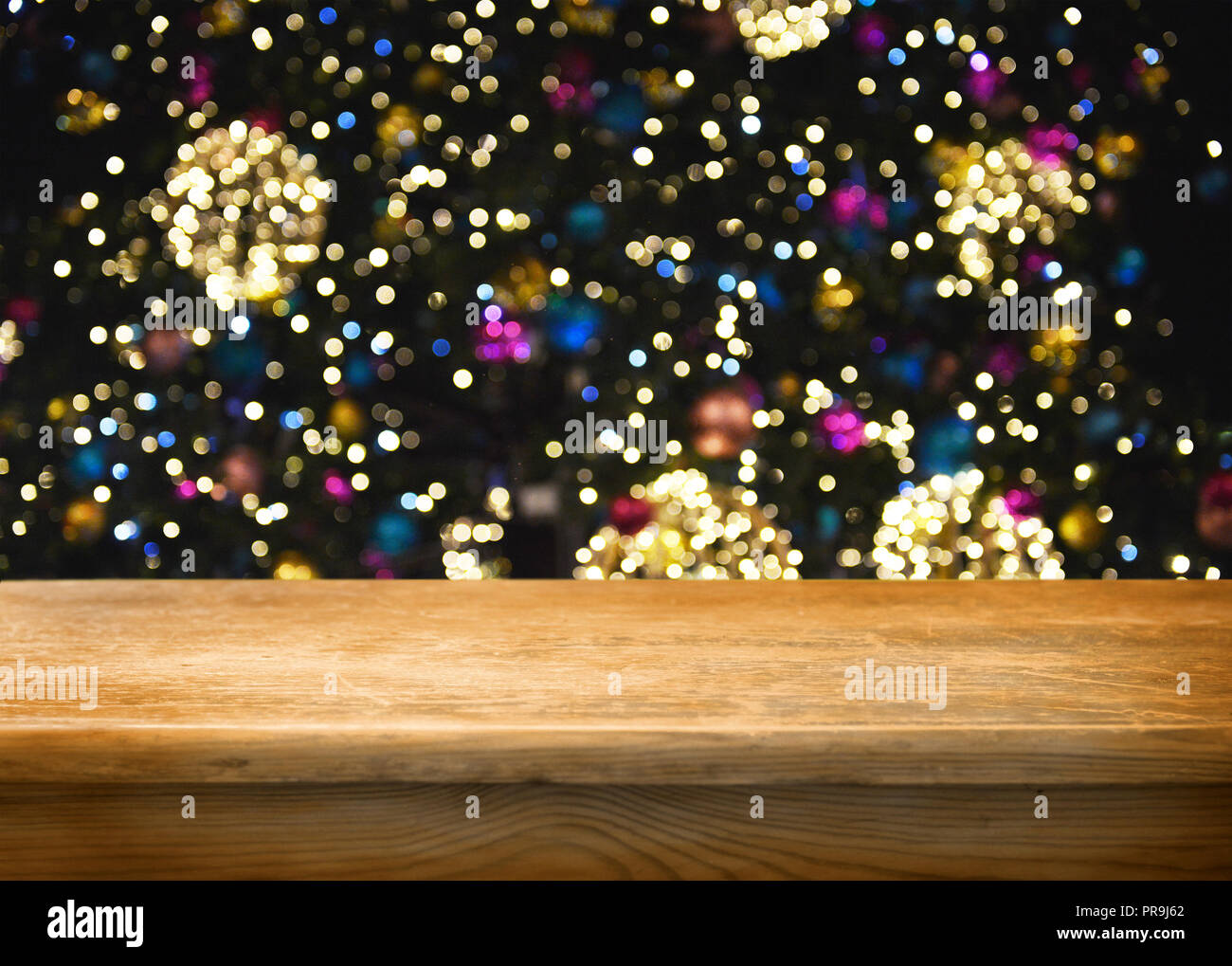 Empty table for display montages Stock Photo - Alamy