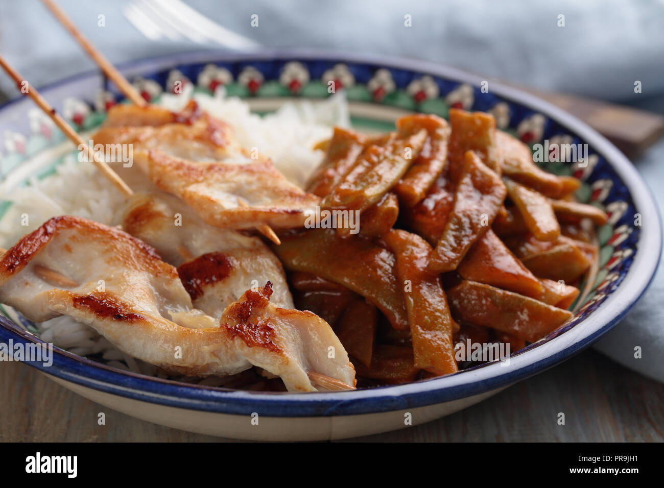 Chicken on sticks hi-res stock photography and images - Alamy