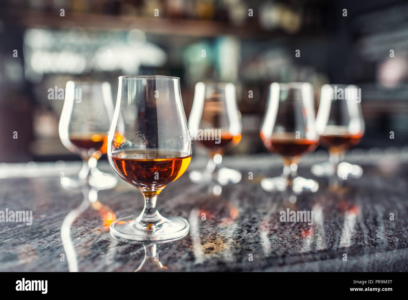 Whiskey cups hi-res stock photography and images - Alamy