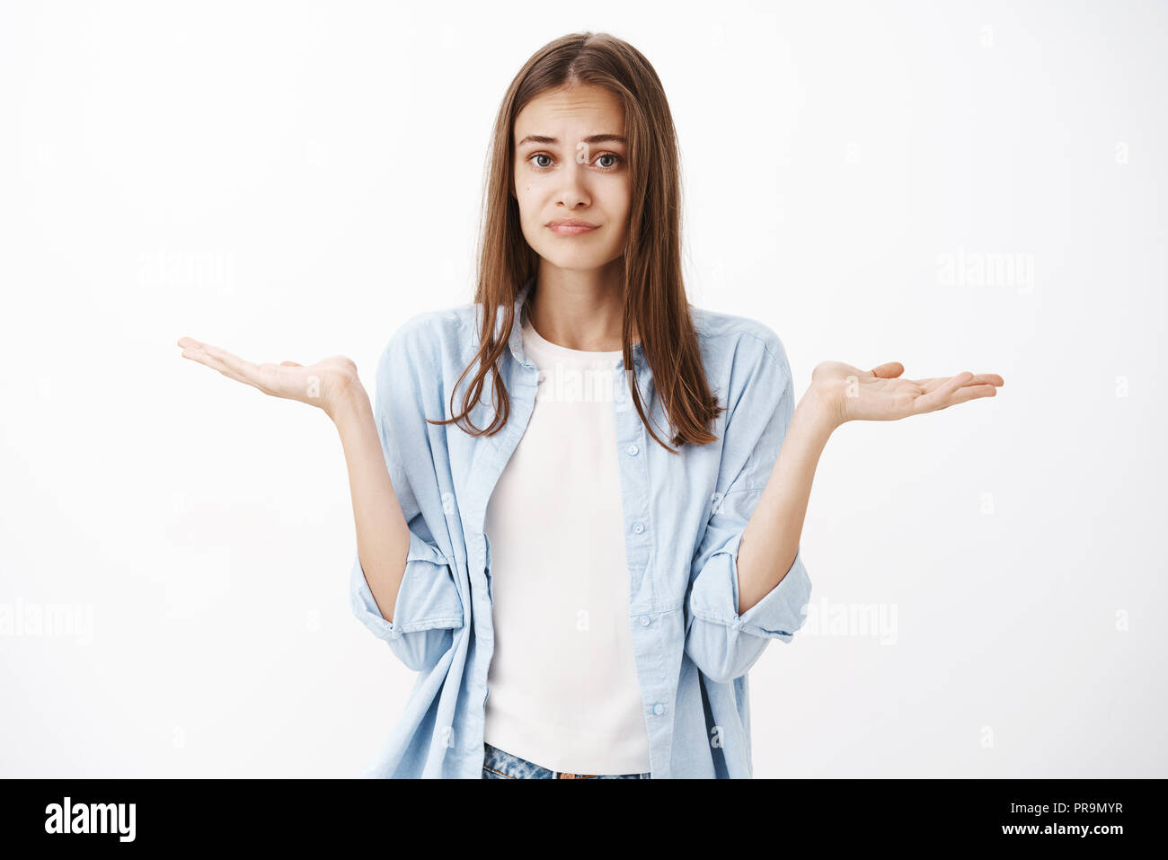 Girl unaware hi-res stock photography and images - Alamy
