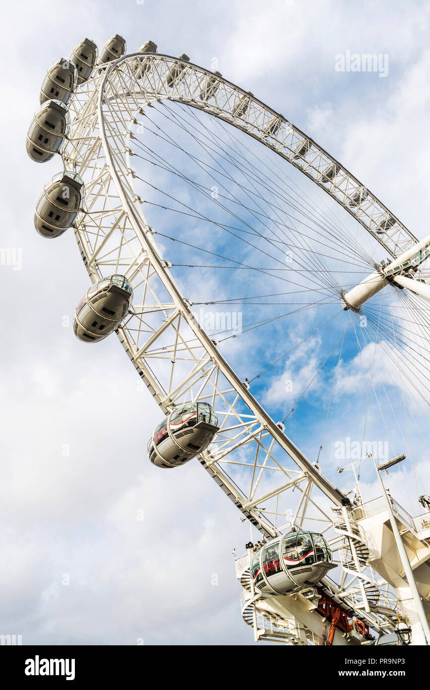 London, United Kingdom - January 4, 2018: Metal structure of a ferris ...