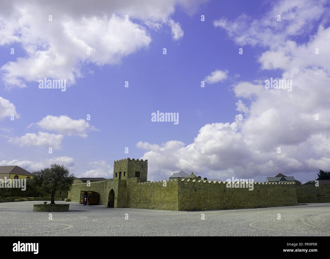 Ateshgah Zoroastrian Ancient Fire Temple near Baku Stock Photo - Alamy