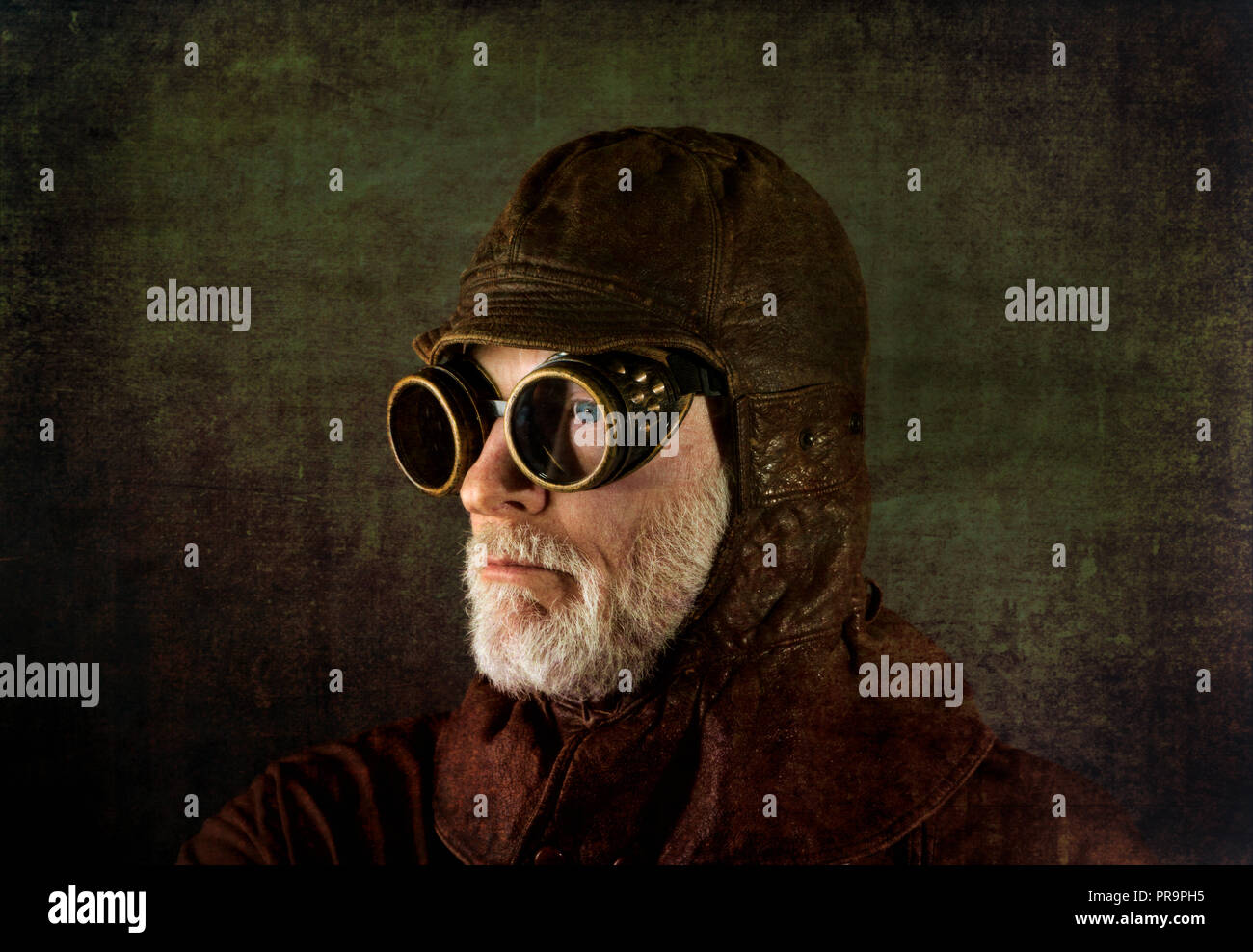 Retro aviator pilot helmet goggles hi-res stock photography and images ...