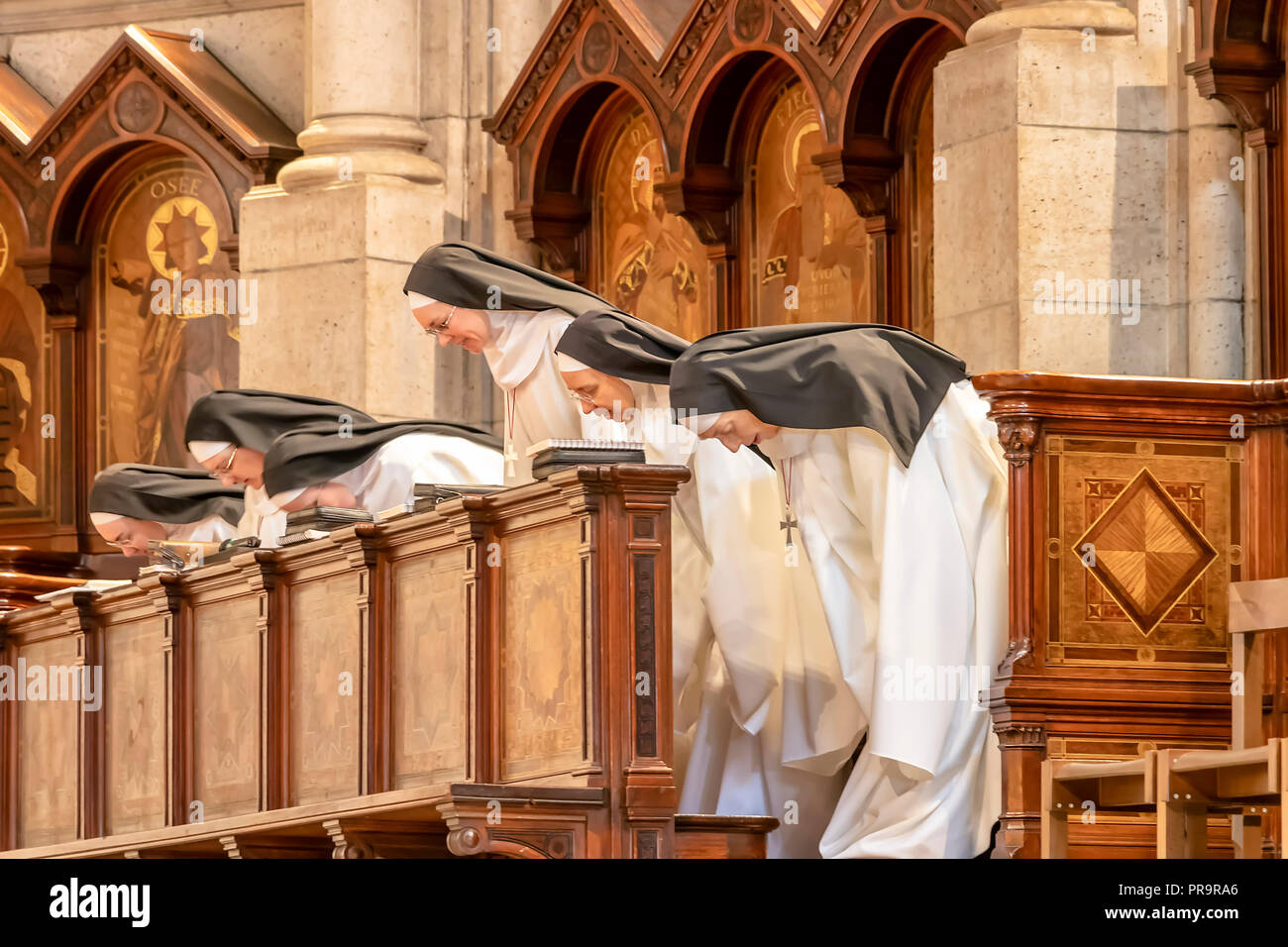 Roman Catholic Nuns Stock Photos & Roman Catholic Nuns Stock Images - Alamy