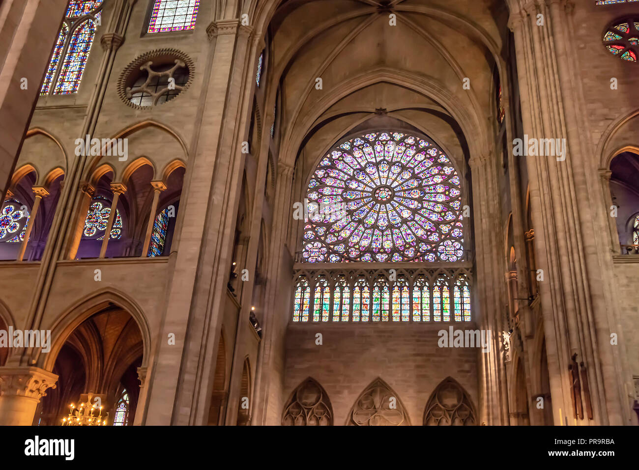 North rose window notre dame cathedral hi-res stock photography and ...