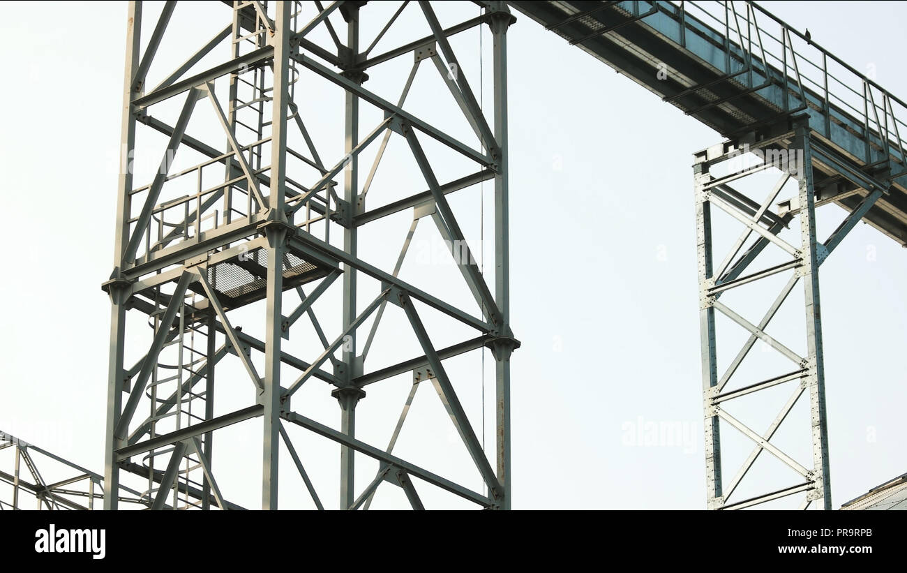 Iron construction hi-res stock photography and images - Alamy