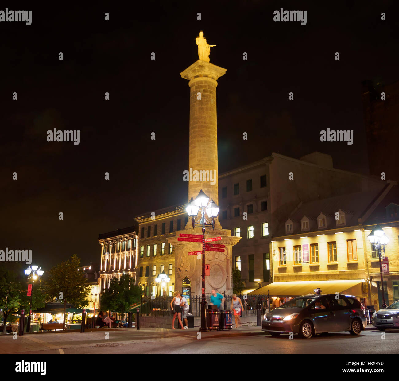 Jacques cartier square at night hi-res stock photography and images - Alamy
