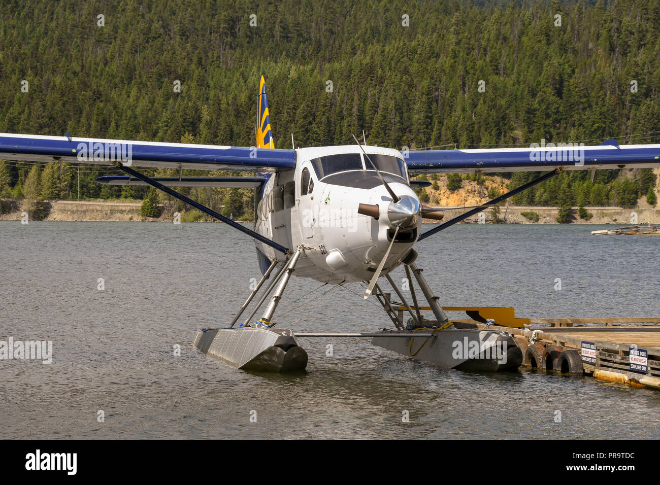 Dhc 3 single otter hi-res stock photography and images - Alamy