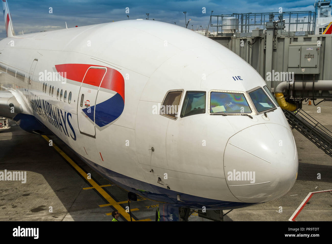 Air bridge hi-res stock photography and images - Alamy