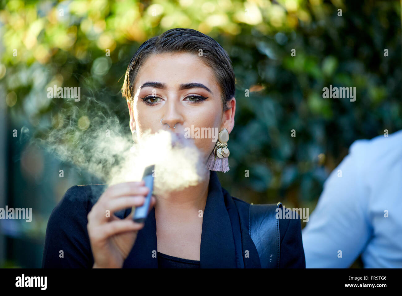 Using a vape pen hi-res stock photography and images - Alamy