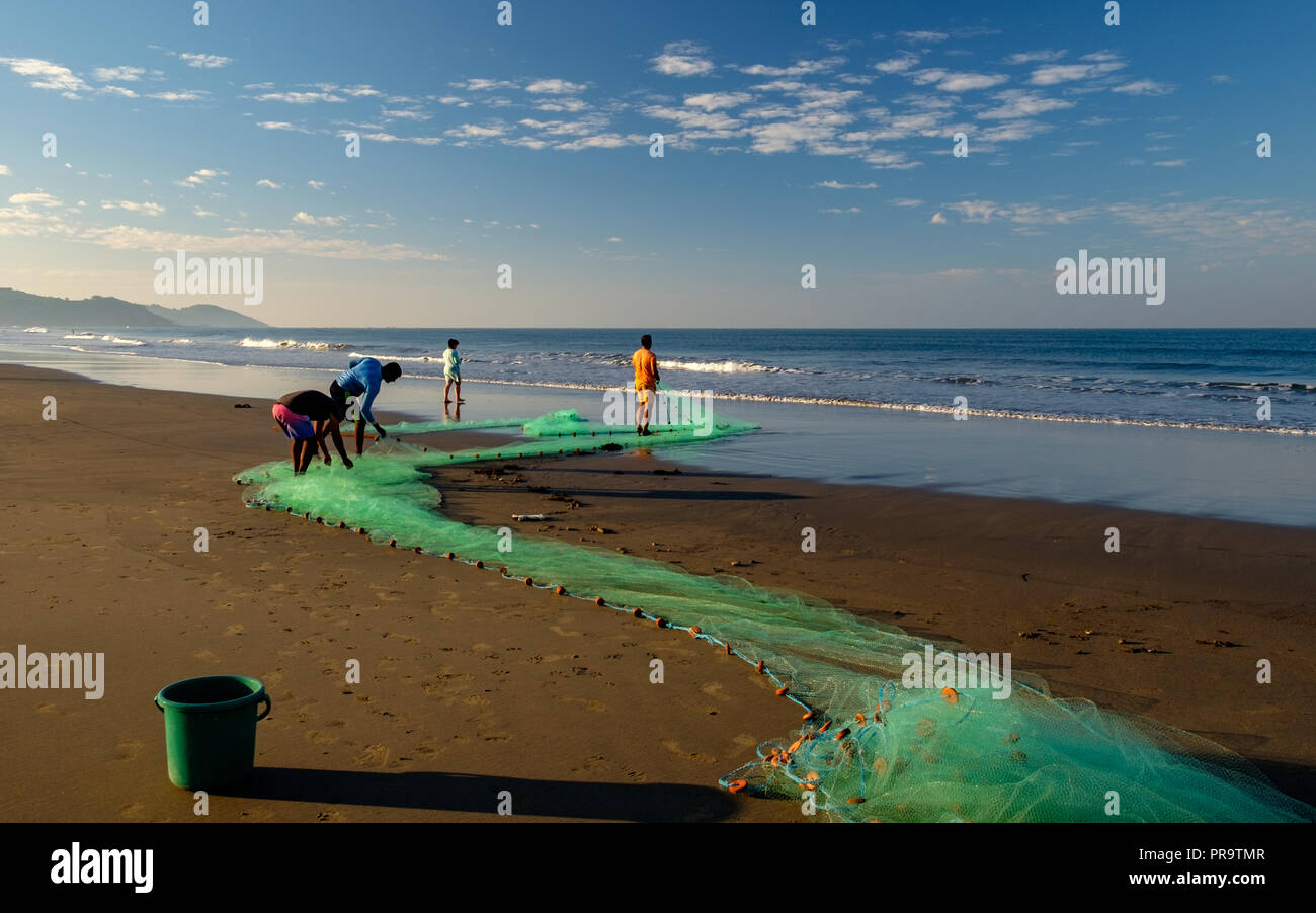 Goa fishing boat hi-res stock photography and images - Alamy