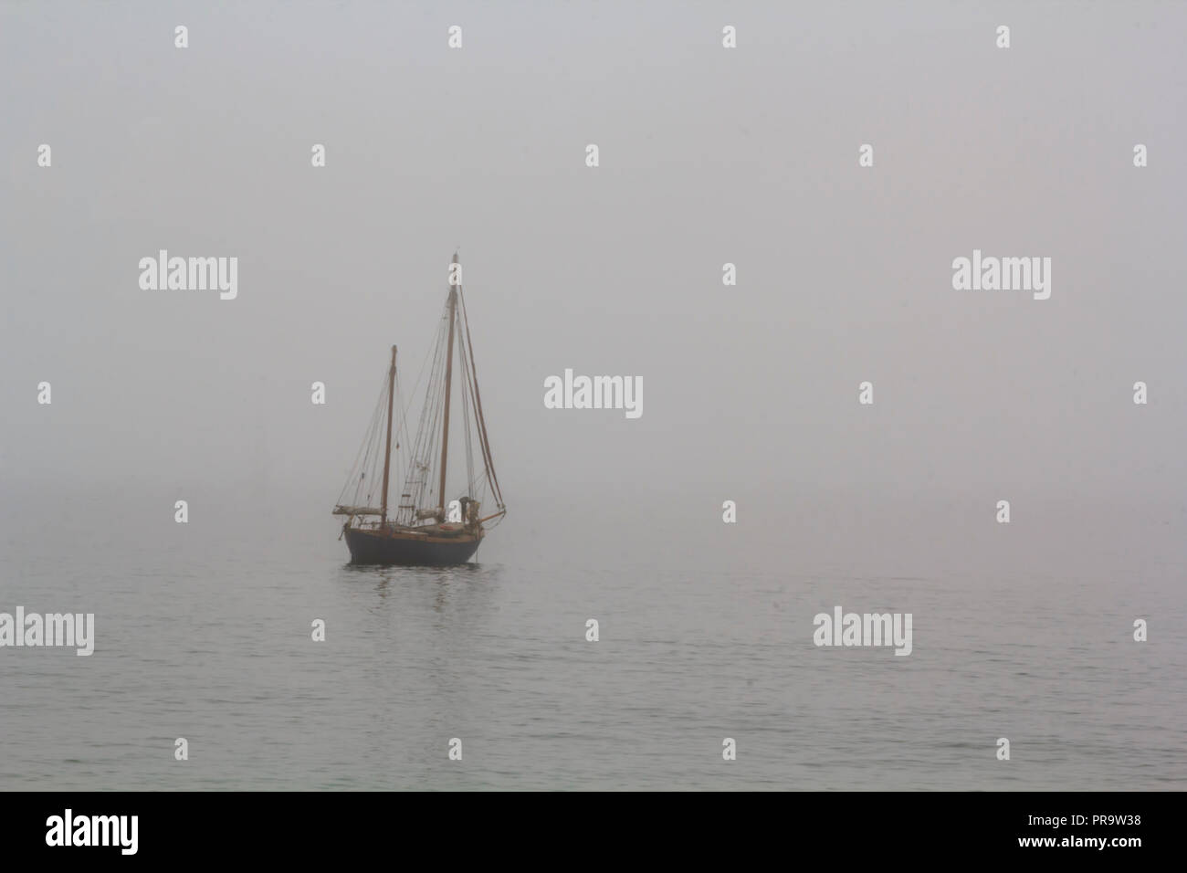 Sailing ship mist hi-res stock photography and images - Alamy