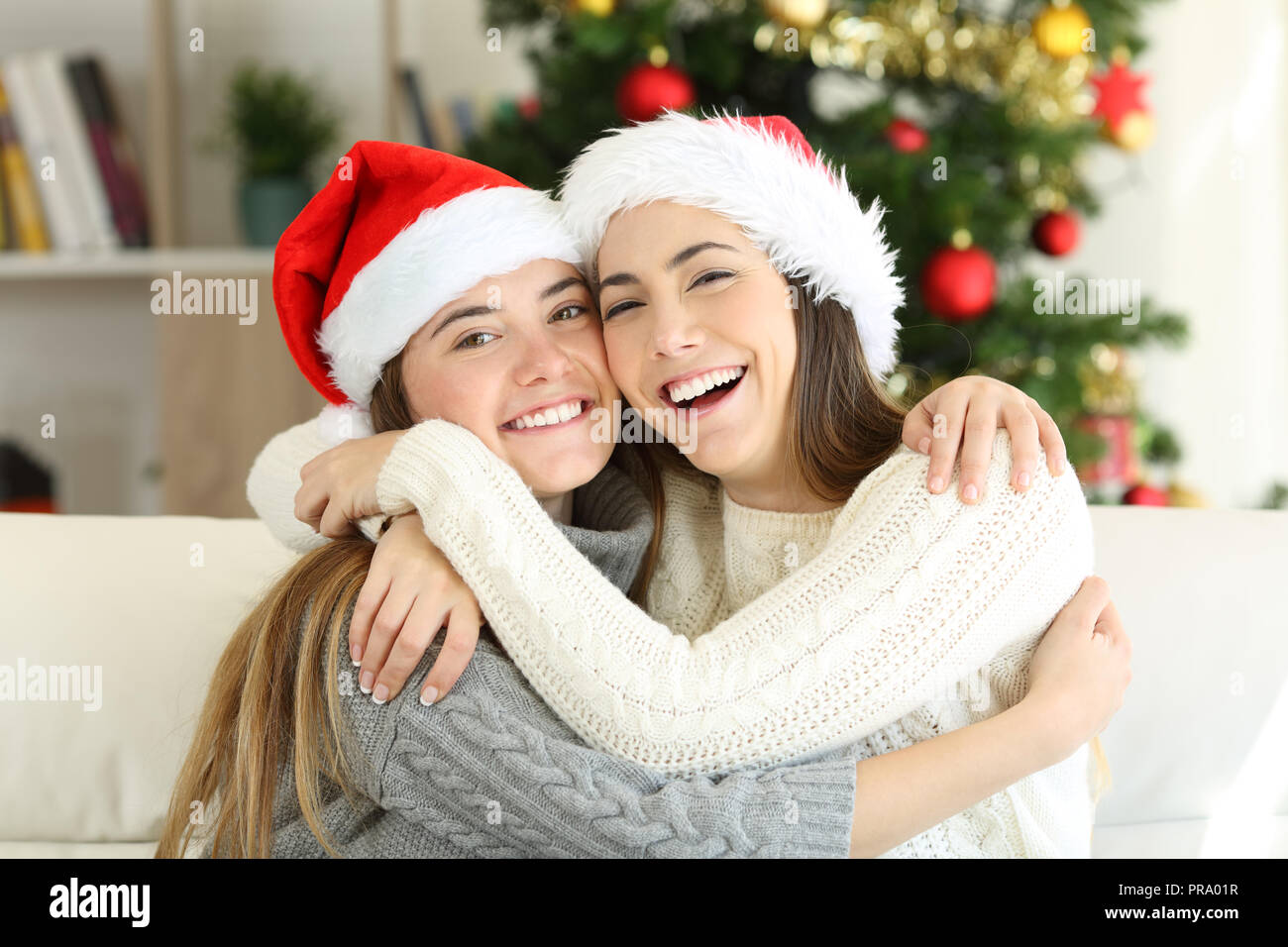 Teen girls cuddle hi-res stock photography and images - Alamy