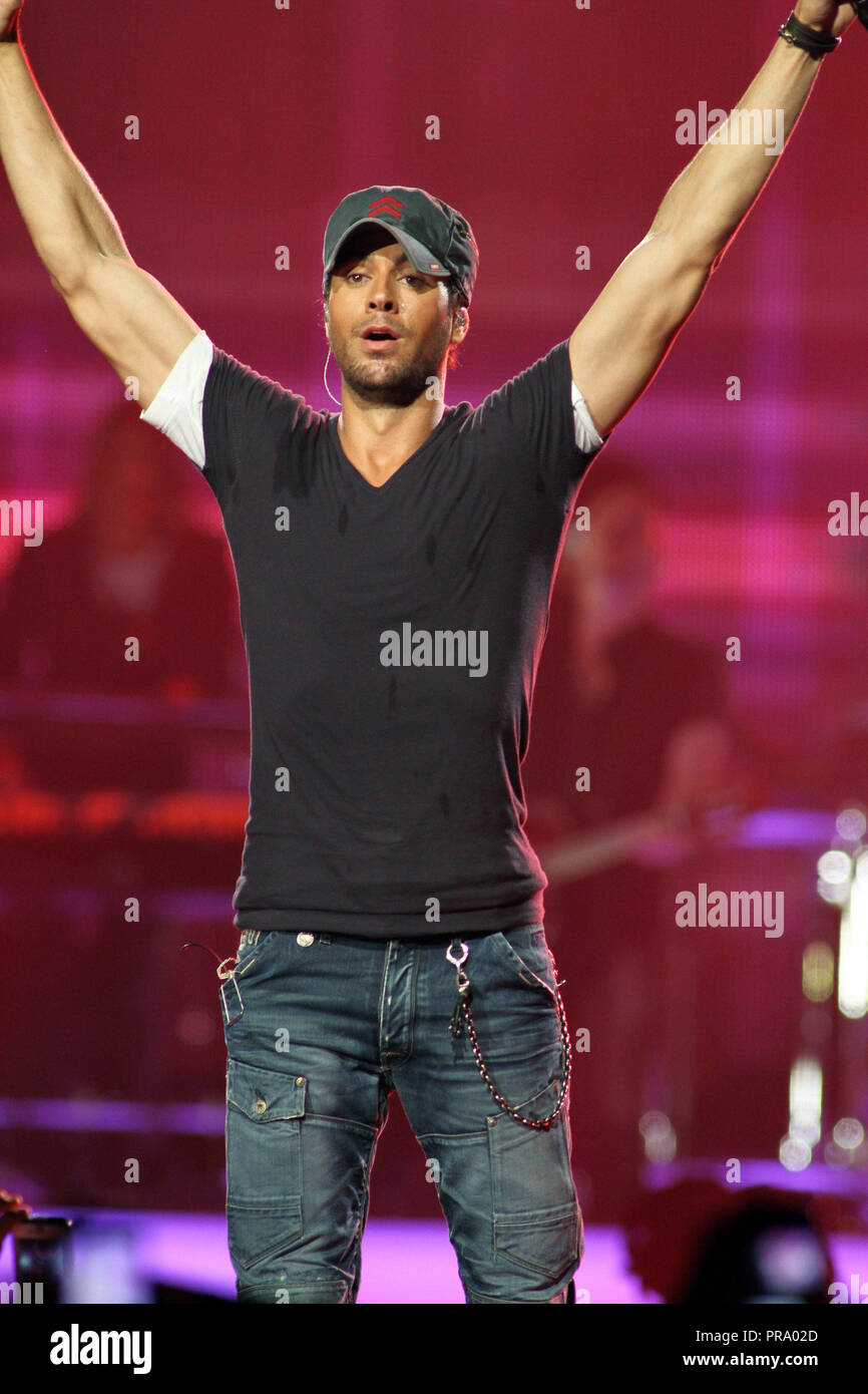 Enrique Iglesias performs in concert at the American Airlines Arena in ...