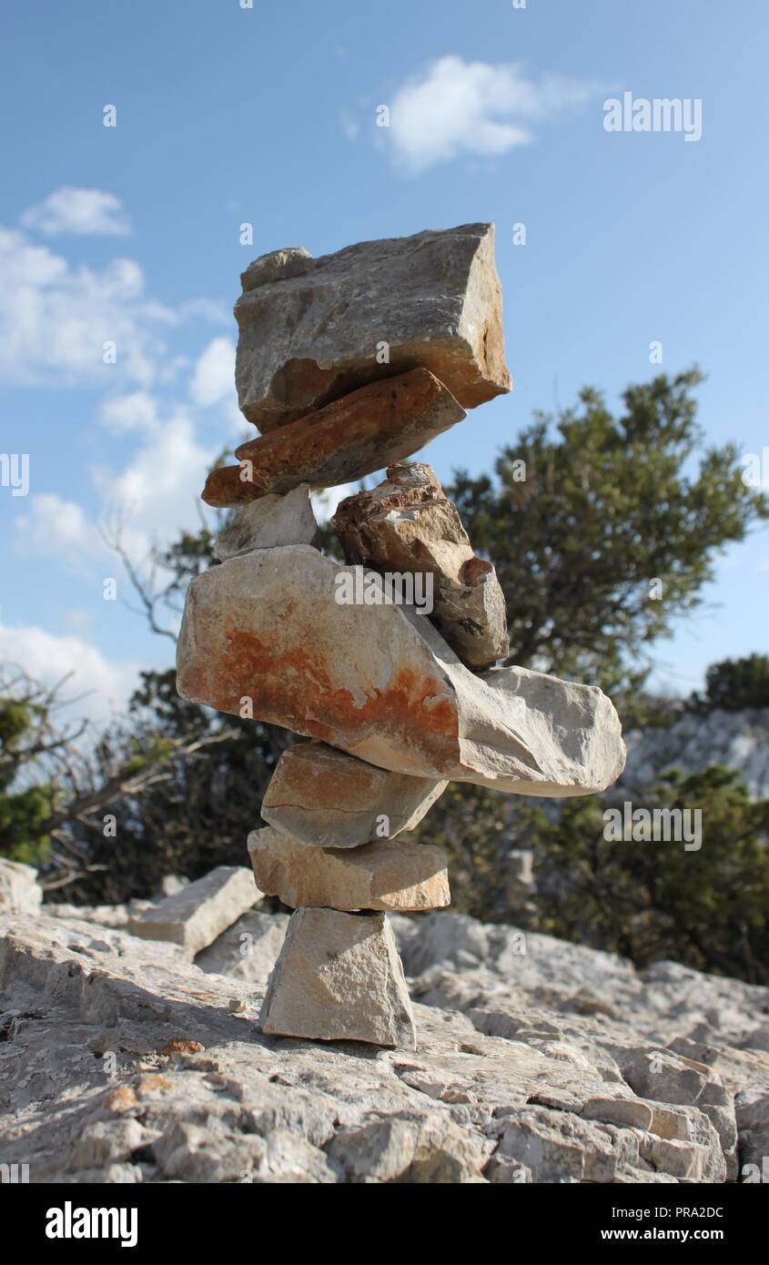 Balanced rock cairn Stock Photo - Alamy
