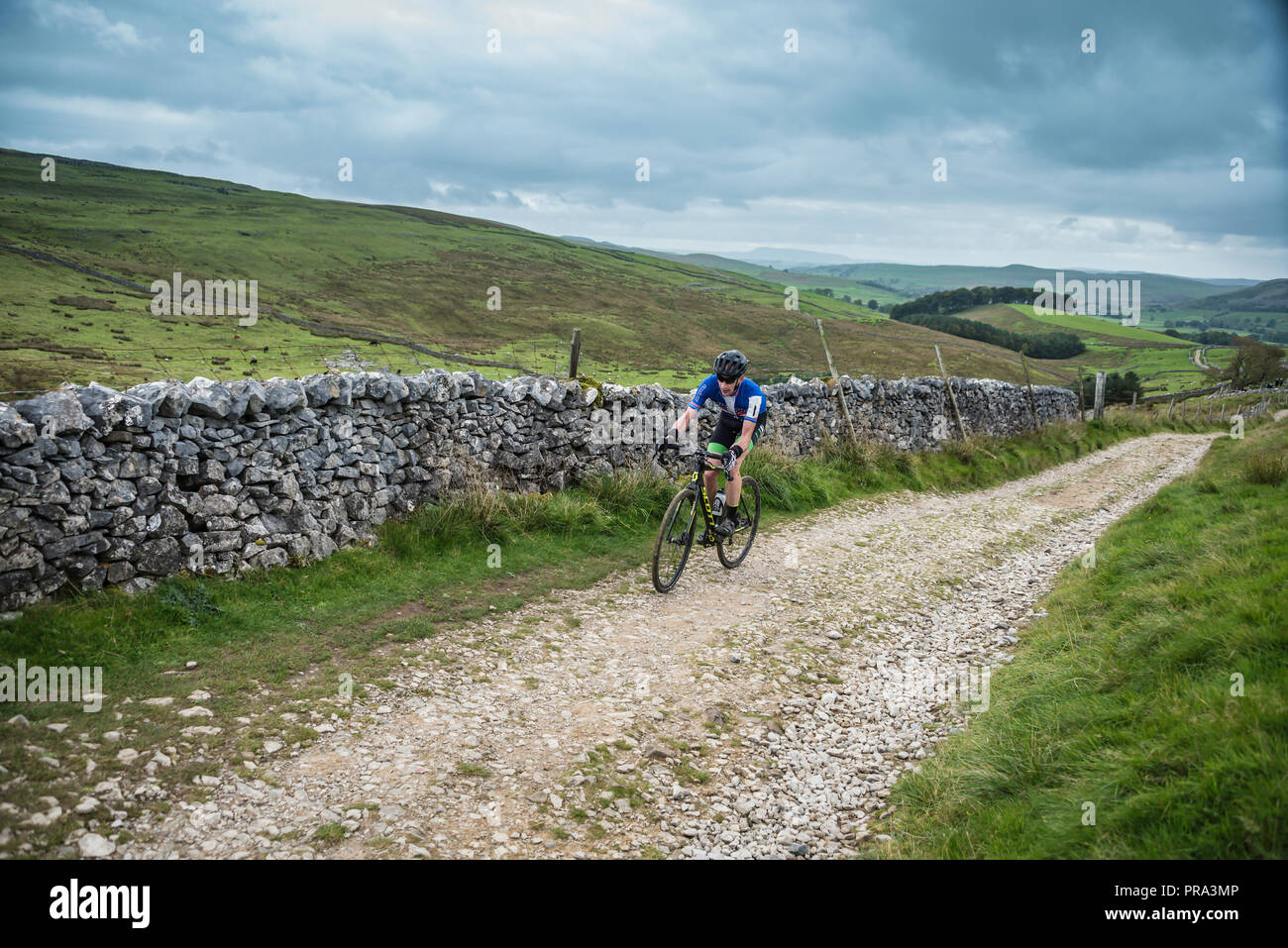 Cycling yorkshire hi-res stock photography and images - Alamy