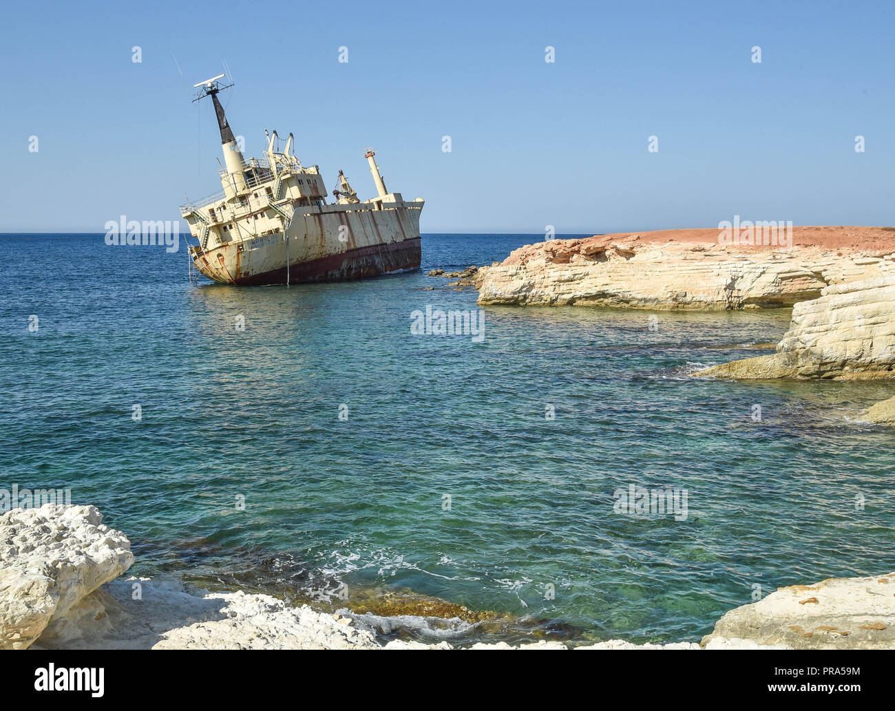 Washed up ships hi-res stock photography and images - Alamy