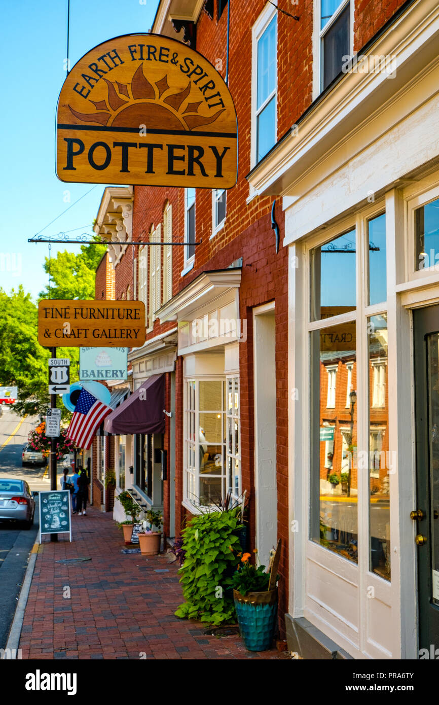 Virginia main street communities hi-res stock photography and images ...