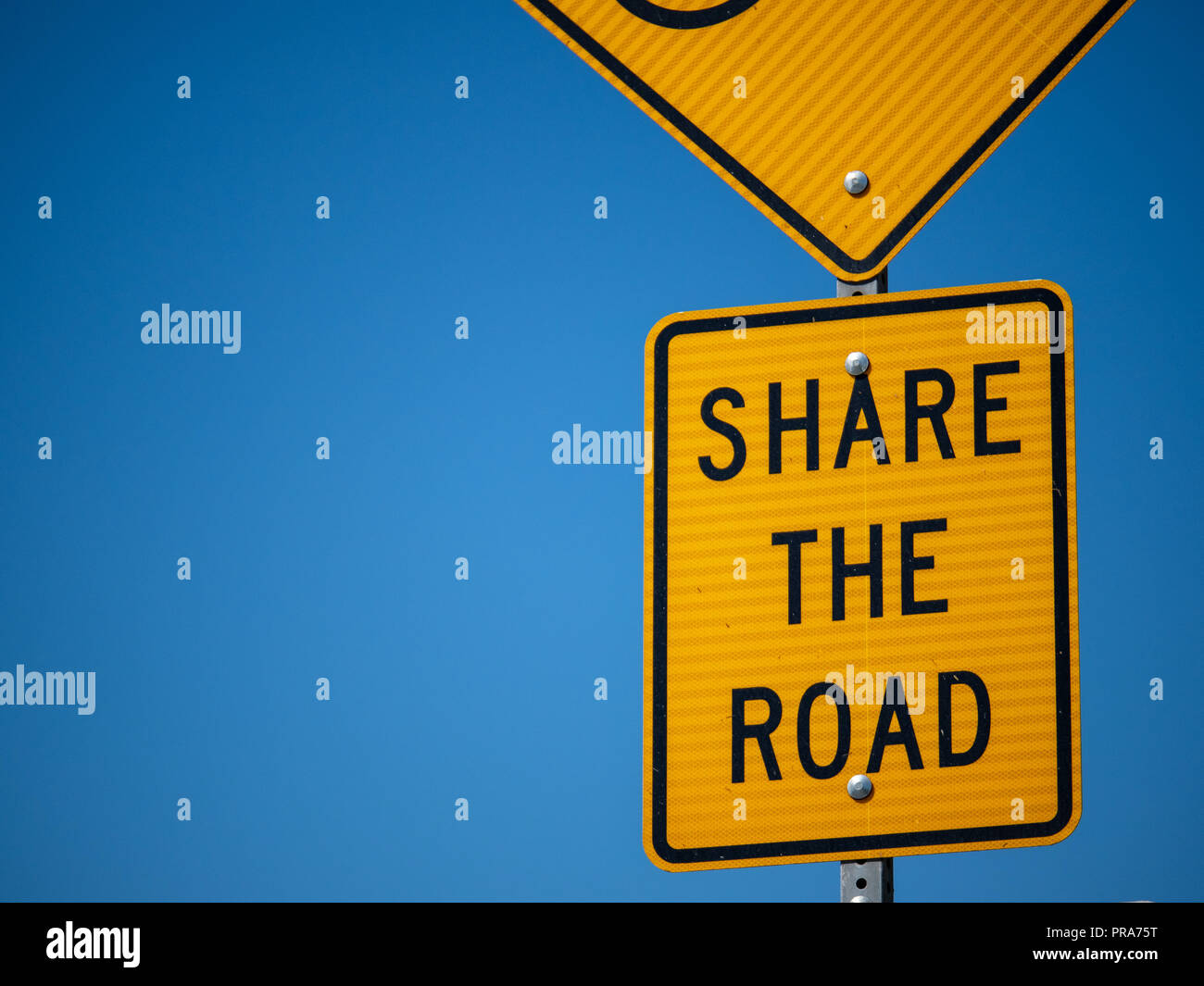 Car share signage hi-res stock photography and images - Alamy