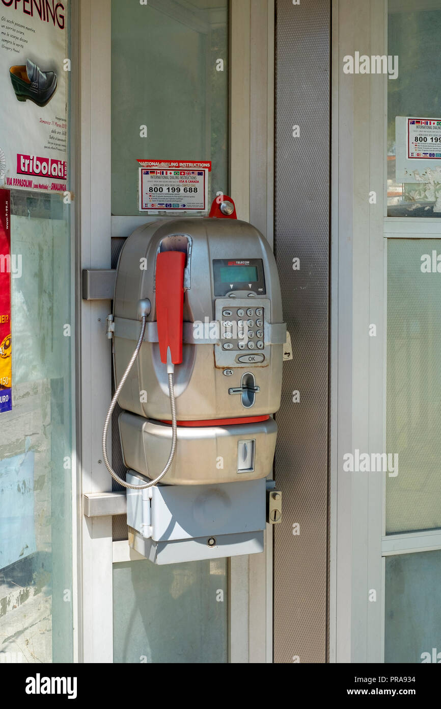 Italian telecom hi-res stock photography and images - Alamy