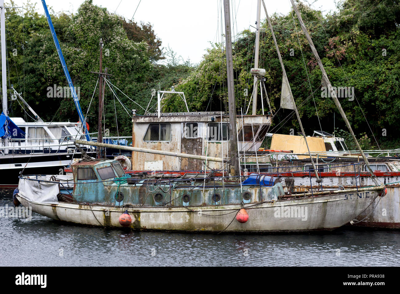 Boats in Lydney Harbour, Gloucestershire Stock Photo - Alamy