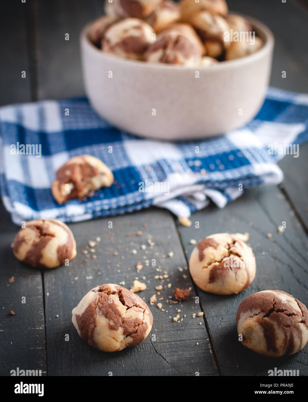 Baking cake marble hi-res stock photography and images - Alamy