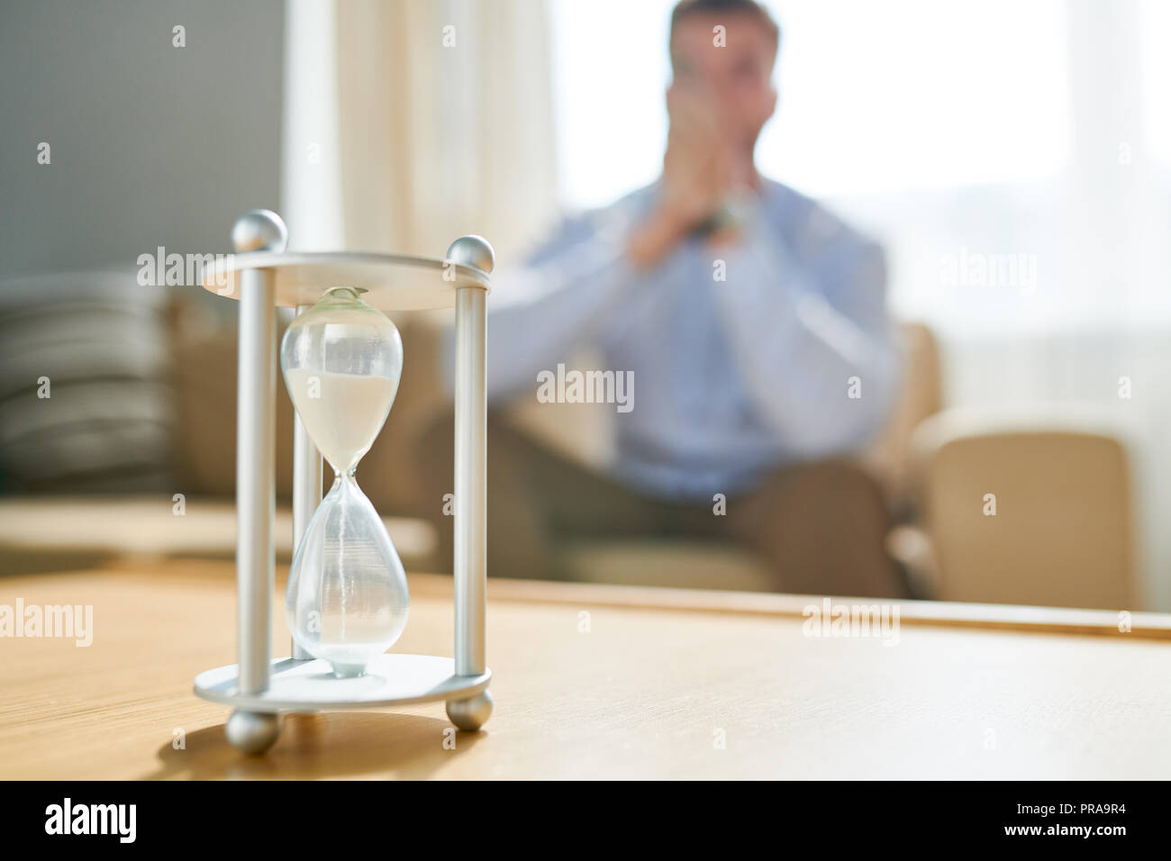 Waiting background hi-res stock photography and images - Alamy