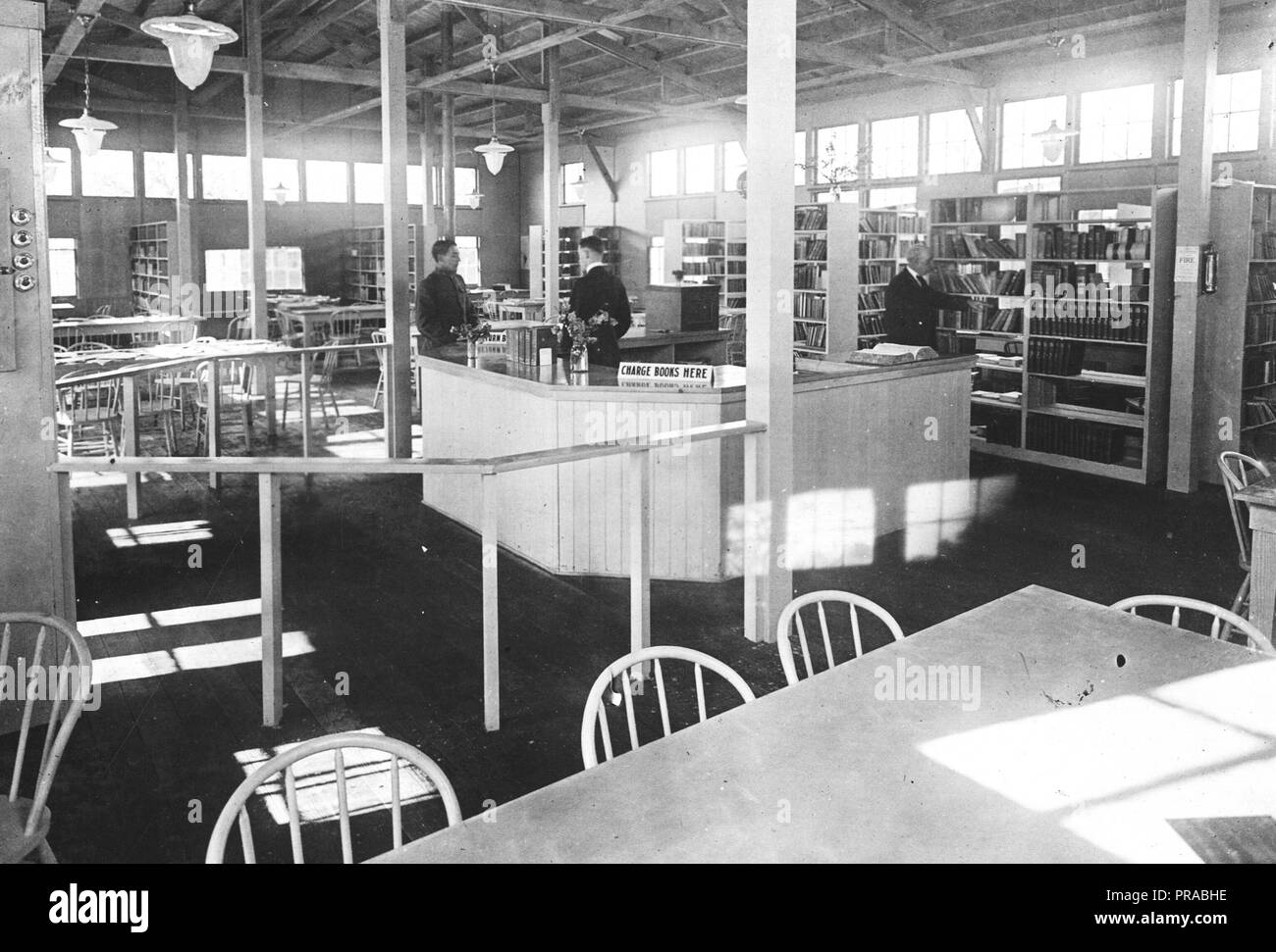 Camp libraries hi-res stock photography and images - Alamy