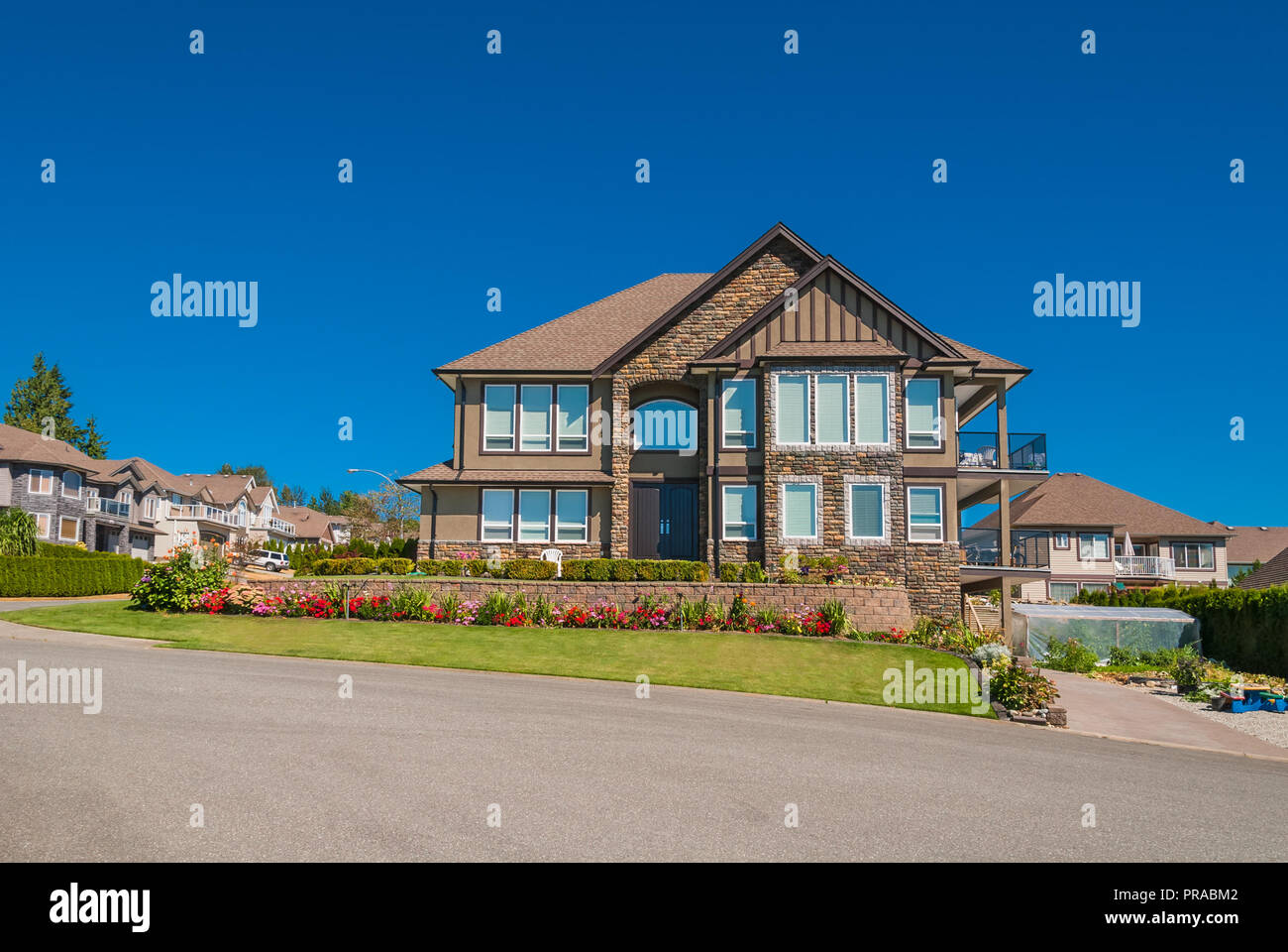 Construction house neighbourhood hi-res stock photography and images ...