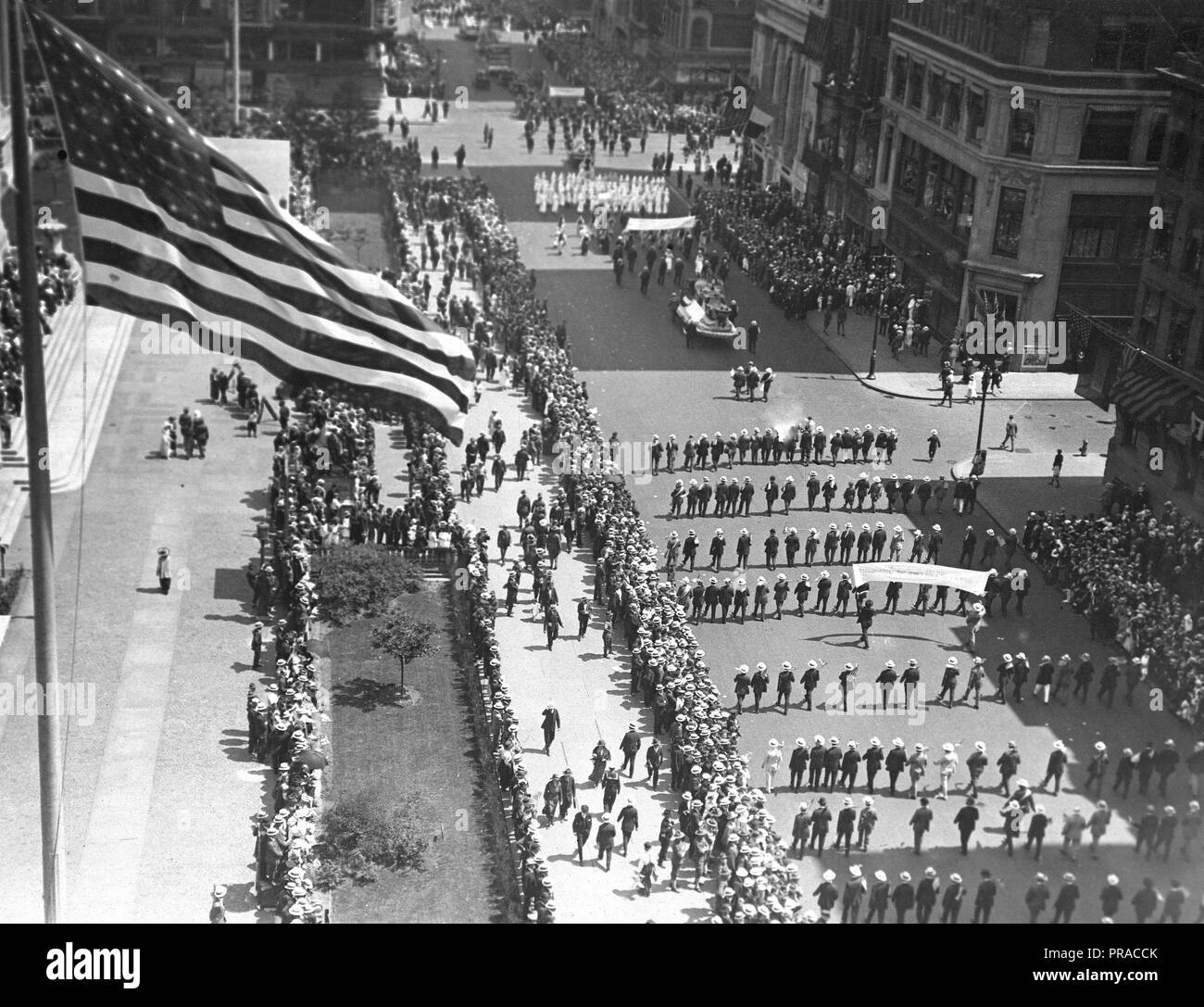 Independence Day, 1918 - July 4th Parade on Fifth Avenue, New York City ...