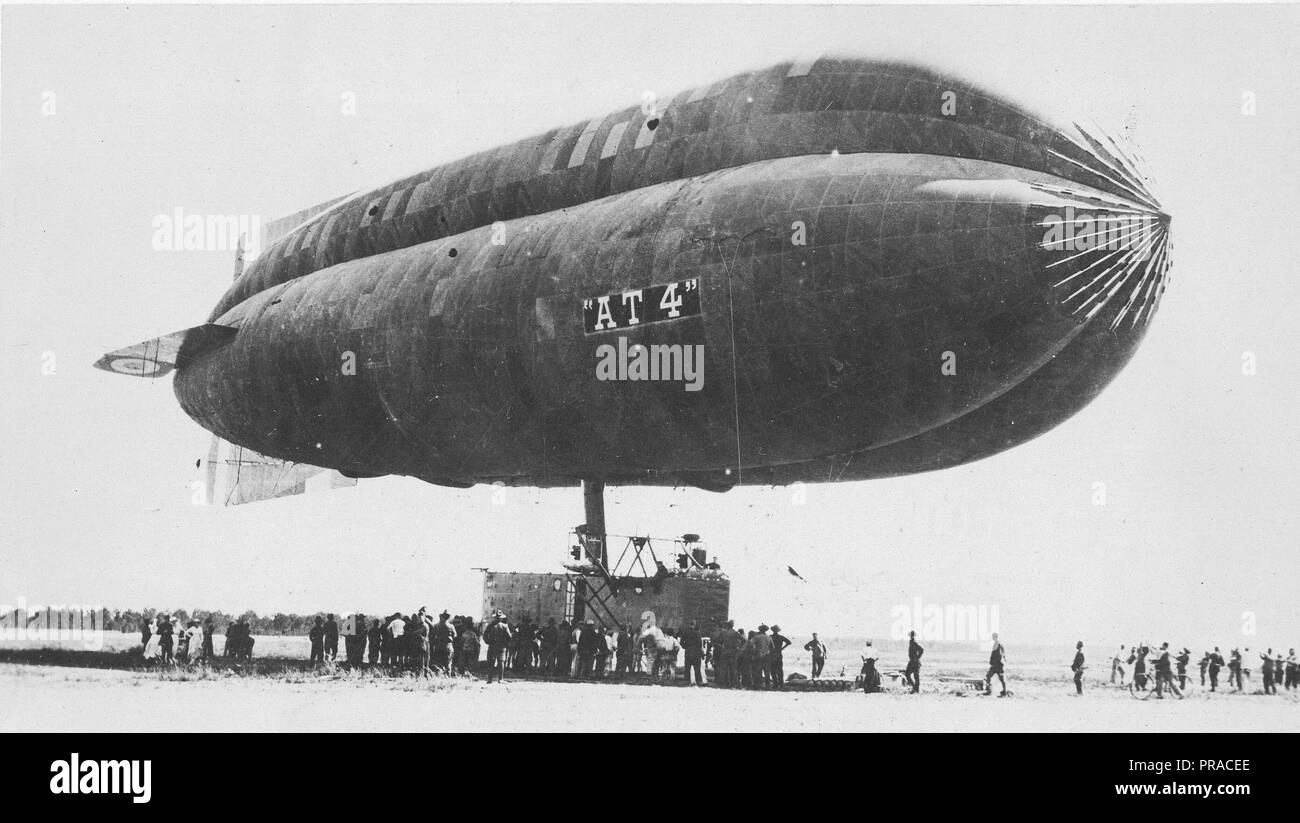 American airship 1918 in france hi-res stock photography and images - Alamy