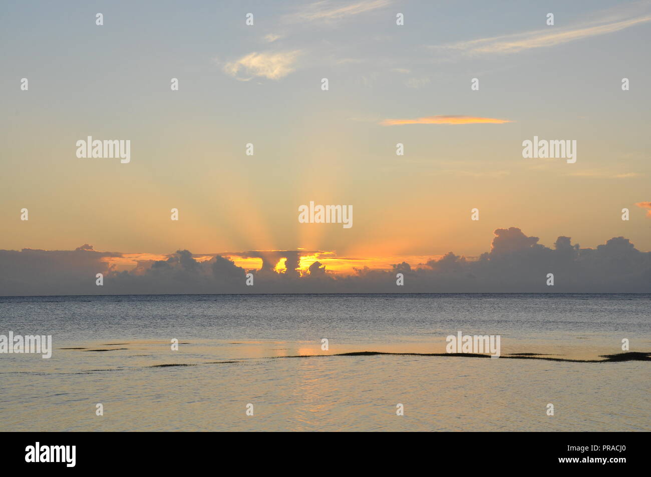 Sun last glimpse hi-res stock photography and images - Alamy