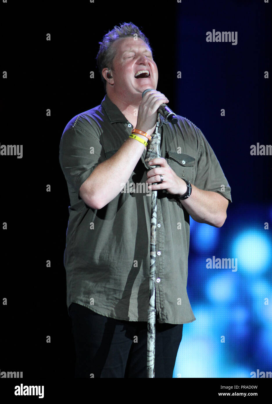 Gary LeVox with Rascal Flatts performs in concert at the Cruzan ...