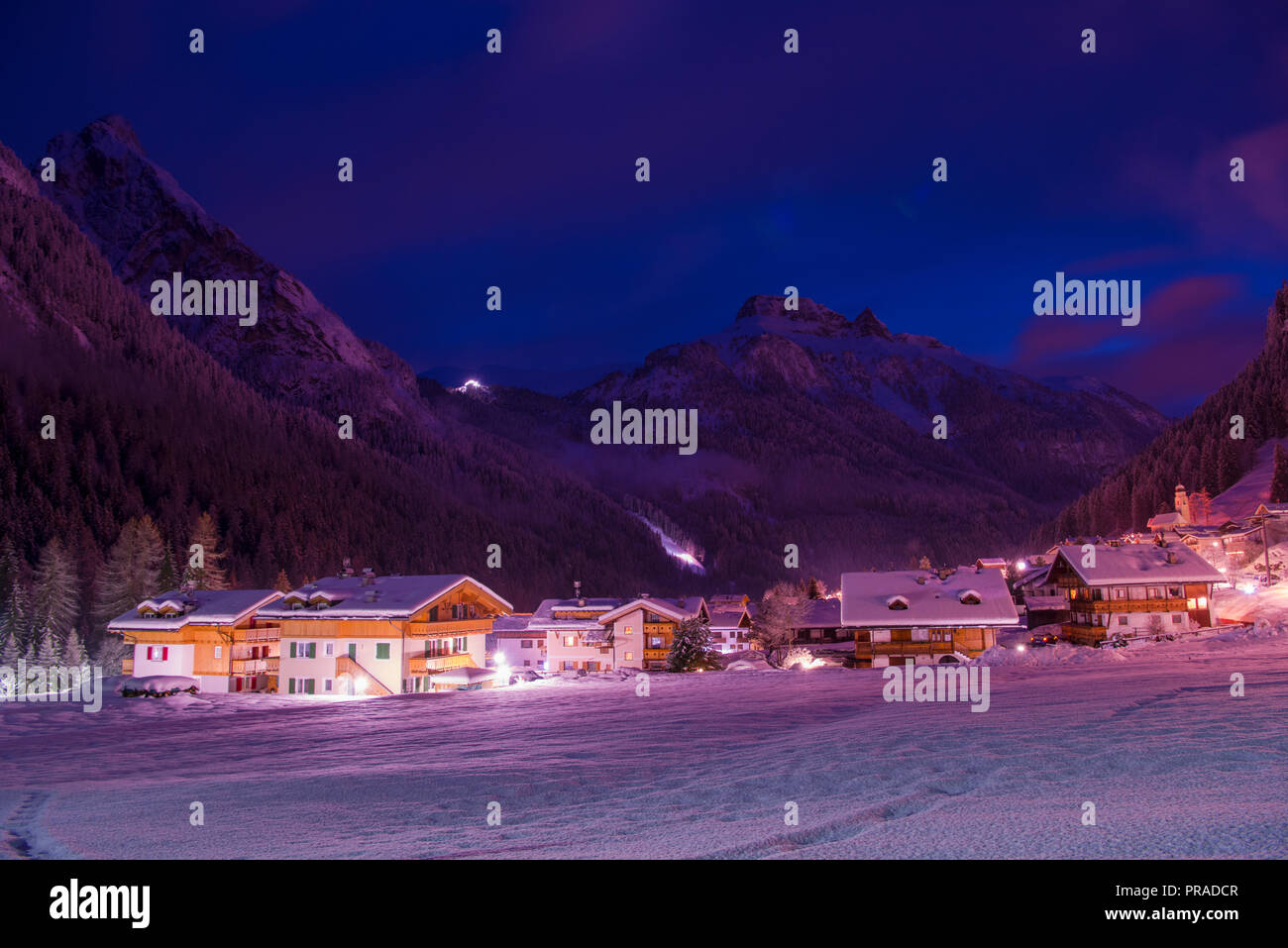 Winte night sky hi-res stock photography and images - Alamy