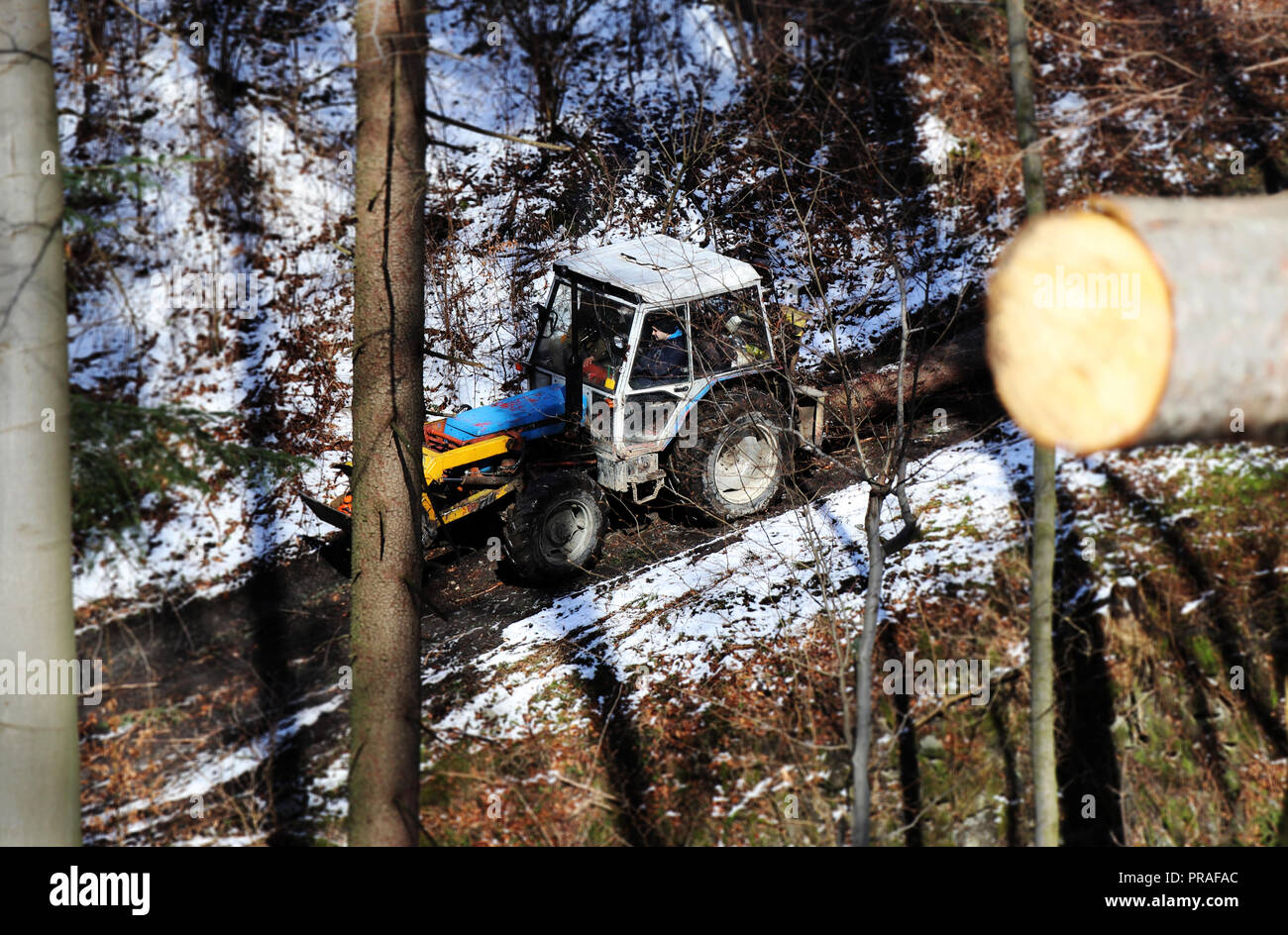 Push processing hi-res stock photography and images - Alamy