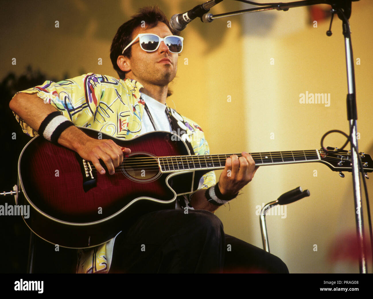 Nils Löfgren American Rock musician Stock Photo - Alamy