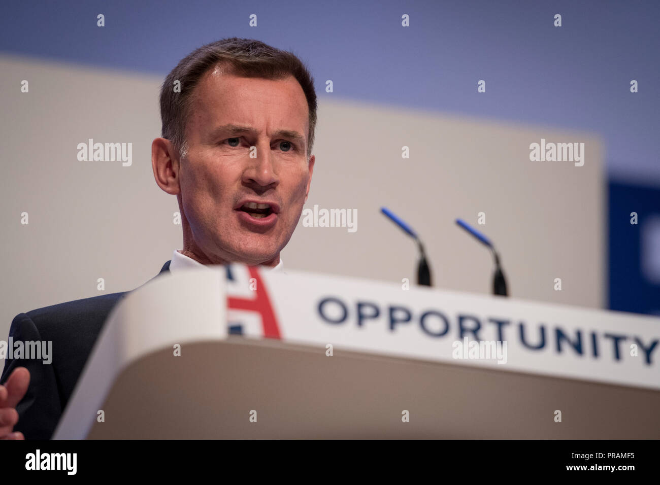 Jeremy hunt smiling hi-res stock photography and images - Alamy