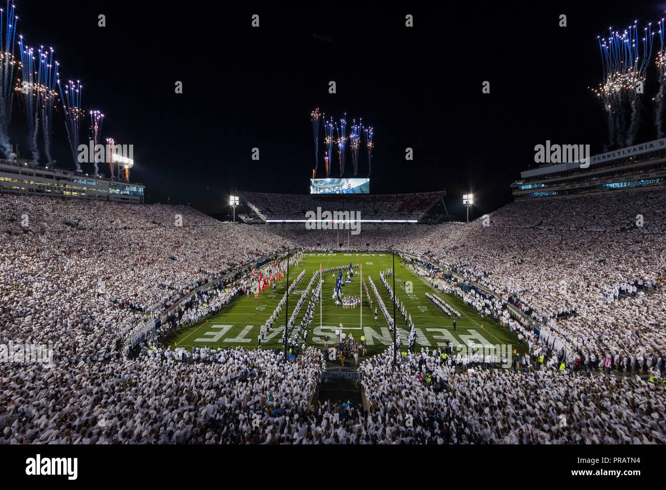 Beaver stadium hi-res stock photography and images - Alamy