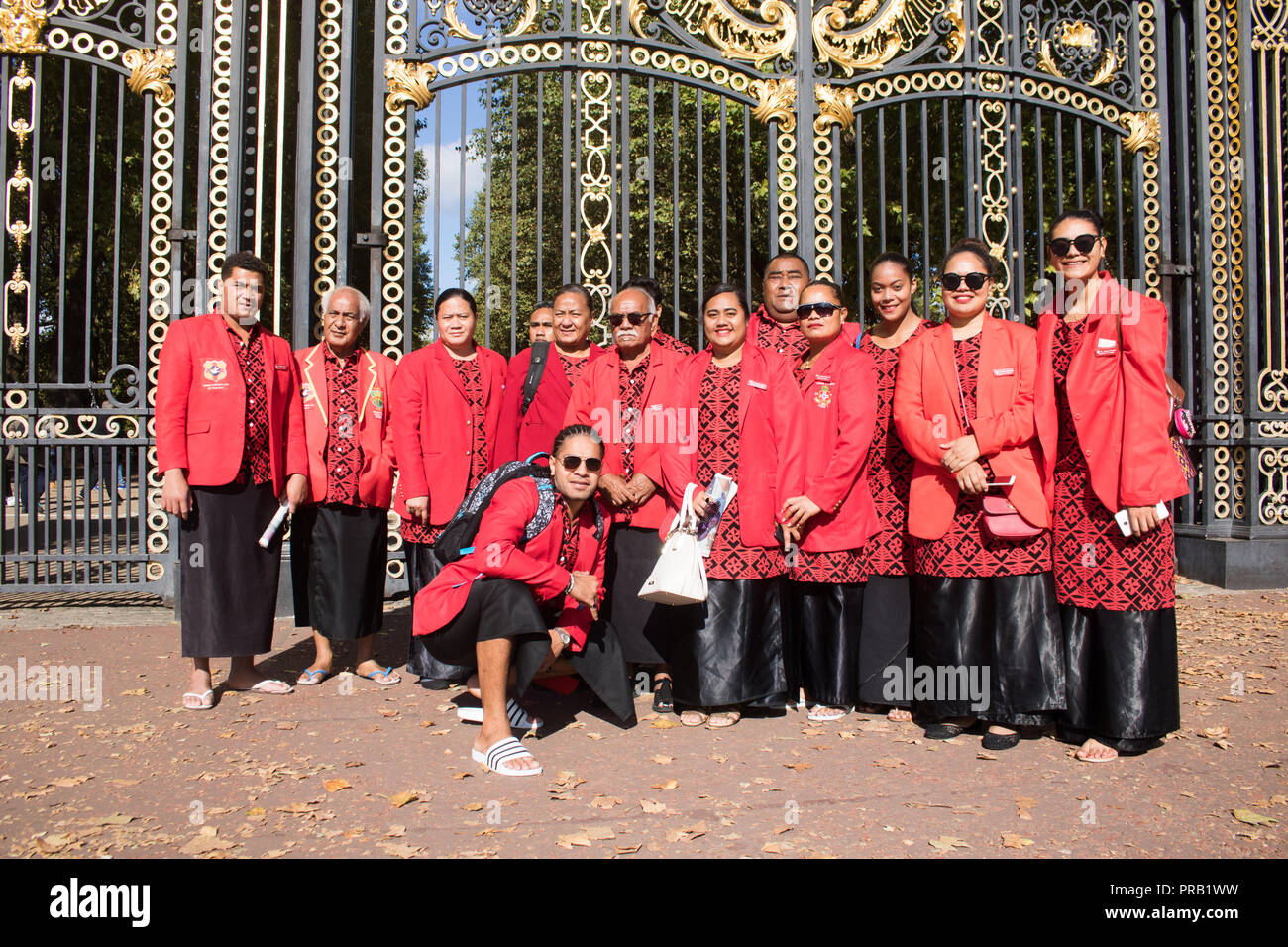 Tongan national costume hi-res stock photography and images - Alamy