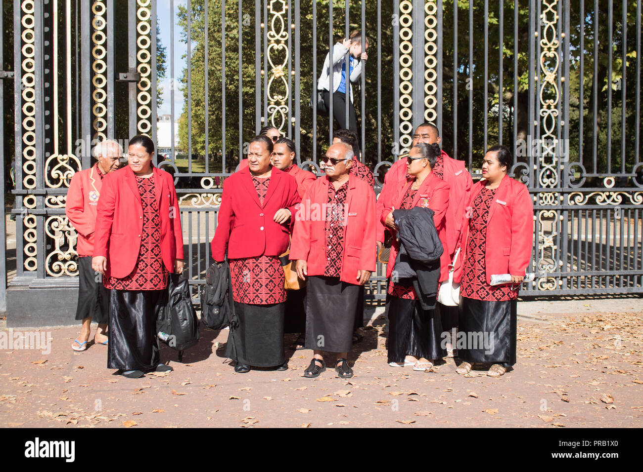 Tongan national costume hi-res stock photography and images - Alamy