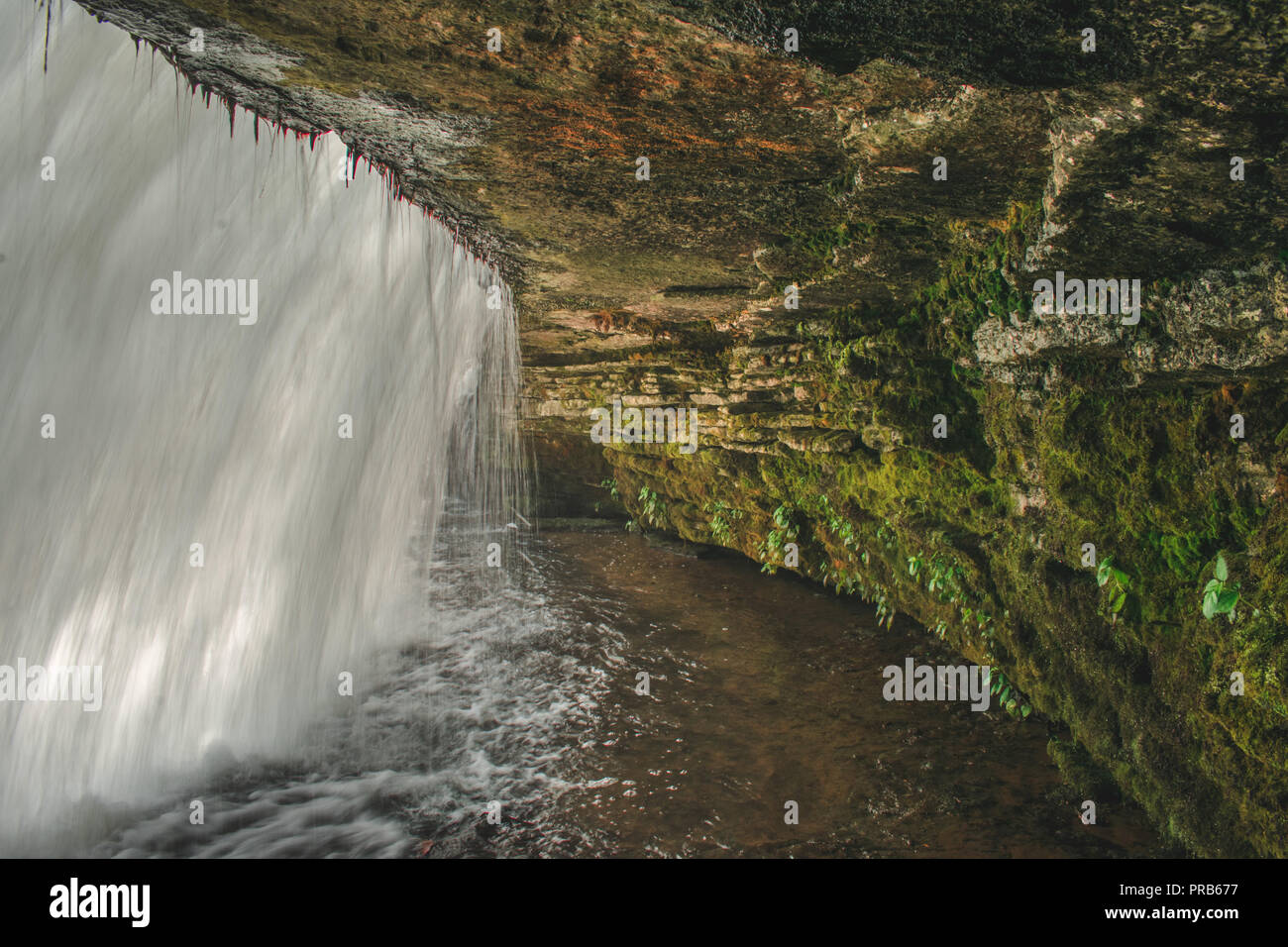 Underneath waterfall hi-res stock photography and images - Alamy