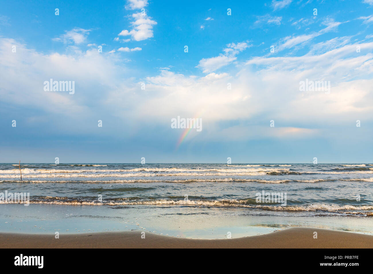 Beautiful scenery rainbow hi-res stock photography and images - Alamy