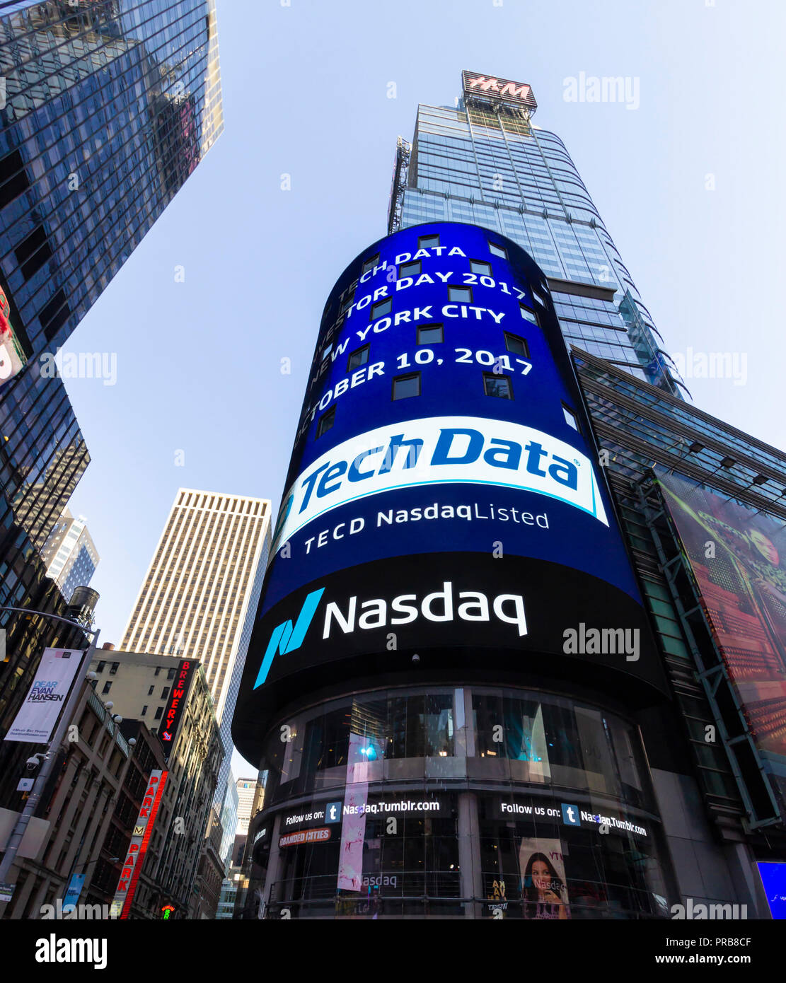 10 times square hi-res stock photography and images - Alamy