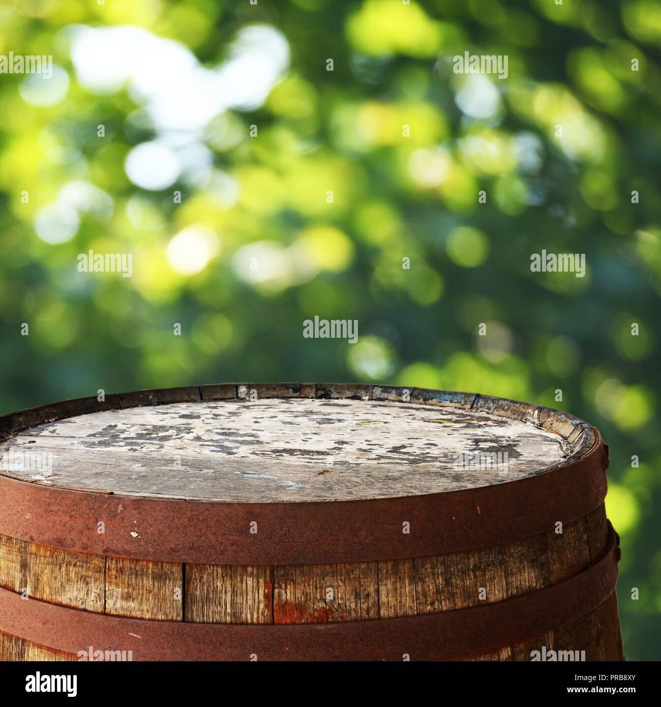 Barrel top as background for display montages Stock Photo - Alamy